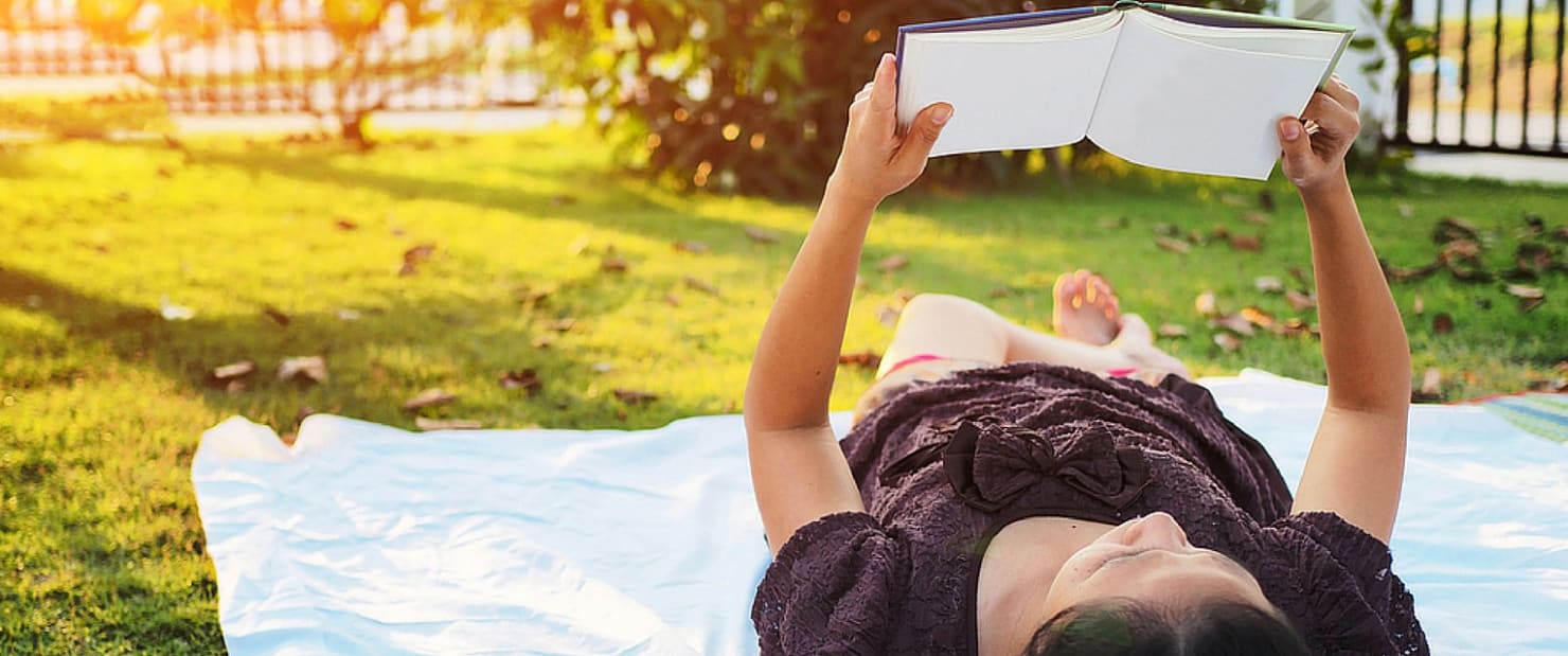 30 Signs You’re Obsessed with Reading
